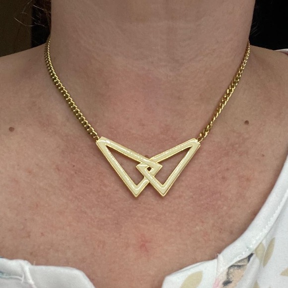 Monet | Jewelry | Vintage Monet Gold Tone Interlocking Necklace Ivory ...